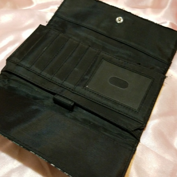 XOXO | Bags | Xoxo Wallet | Poshmark